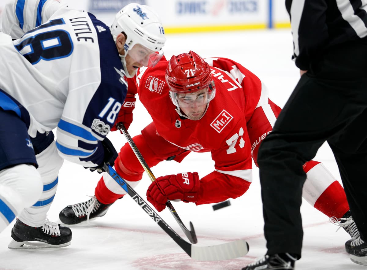 Fighting should never be the answer for Dylan Larkin