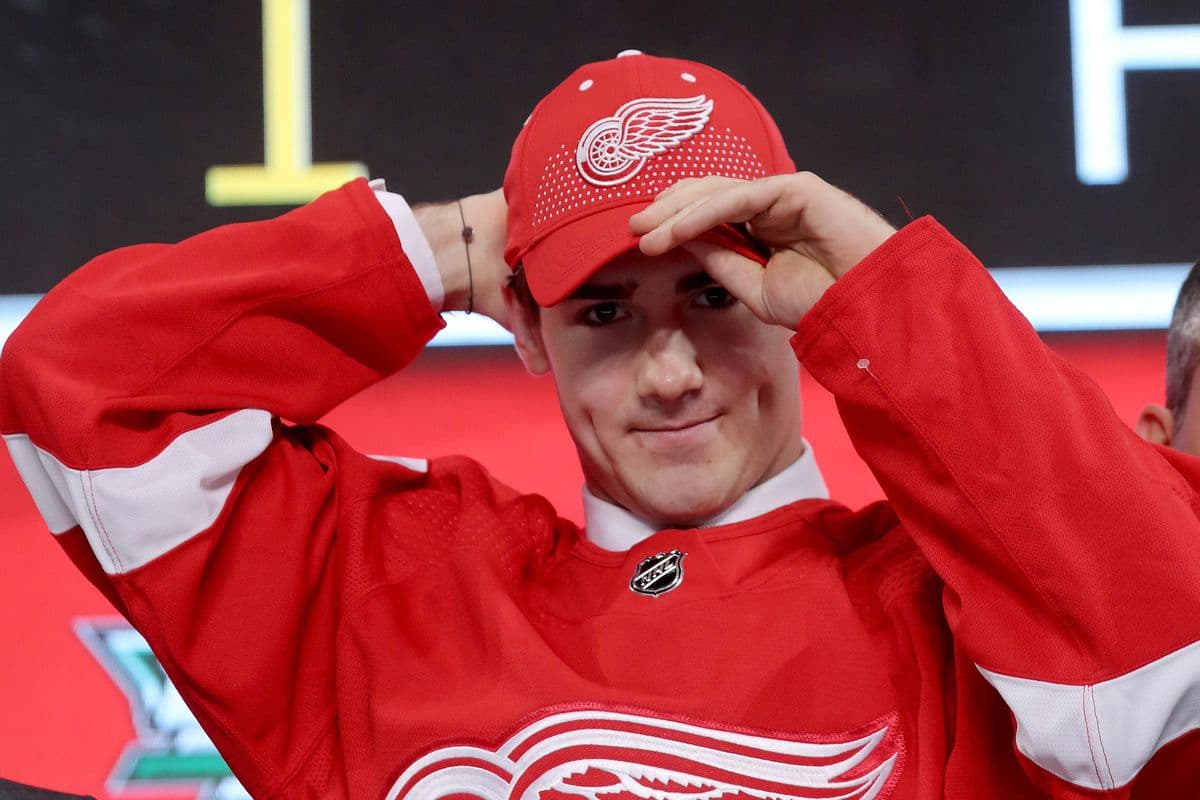 Red Wings Sign First Round Pick Filip Zadina