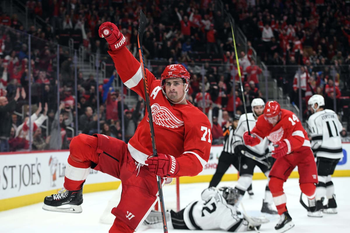 With His 30 goals, Larkin Continues to Lead Red Wings Rebuild