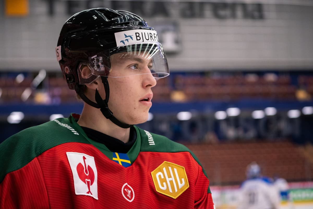 Red Wings sign Simon Edvinsson to entry-level contract